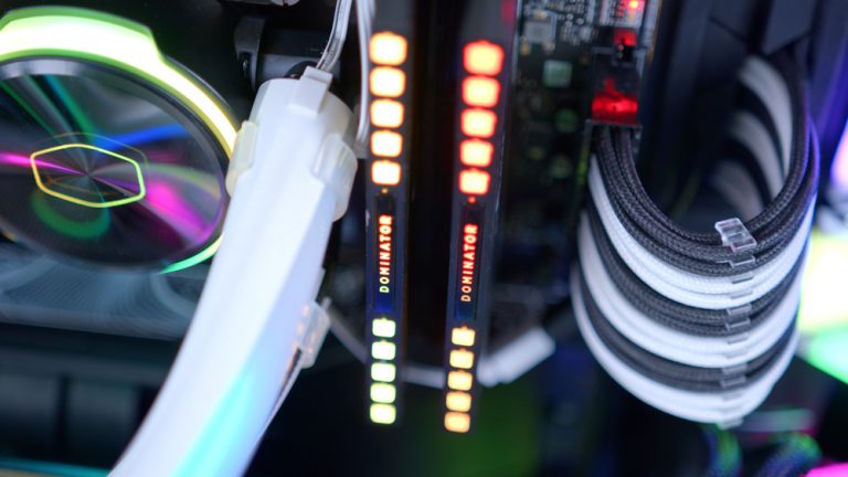 The Ultimate RTX 3090Ti Gaming PC Build Guide 2022! - GeekaWhat