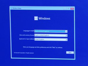 How To Install Windows onto a New Gaming PC Build - GeekaWhat