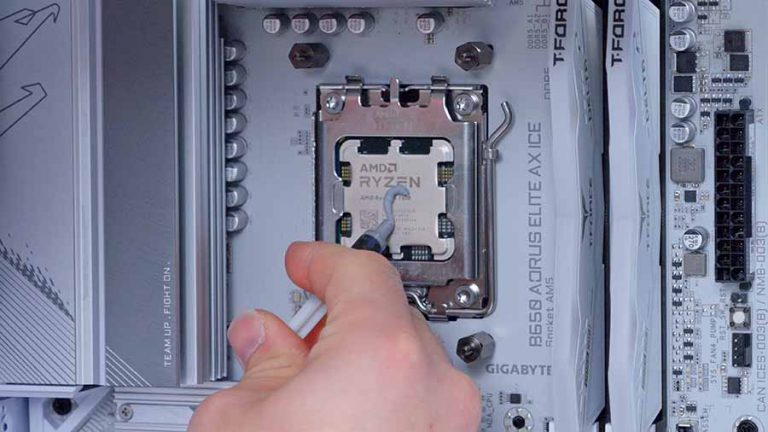 Gigabyte AORUS WATERFORCE X II 360 ICE Liquid CPU Cooler Review - GeekaWhat