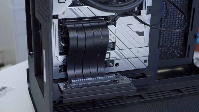 MSI MEG MAESTRO 700L PZ Case Review - GeekaWhat