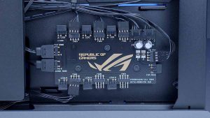 ASUS ROG Hyperion GR701 BTF Edition Case Review - GeekaWhat