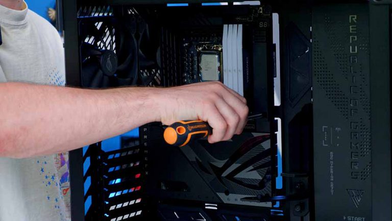 How to Build an Insane Cable-Free High-End Gaming PC - GeekaWhat