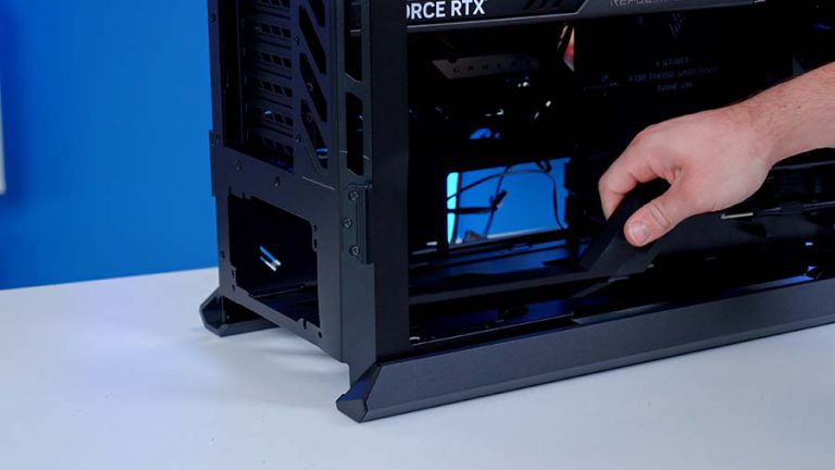 ASUS ROG Hyperion GR701 BTF Edition Case Review - GeekaWhat