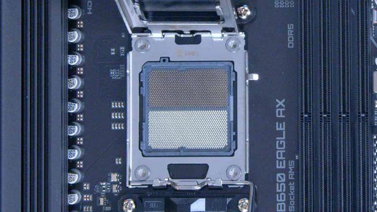 The Ultimate $1100 Gaming PC Build Guide - GeekaWhat
