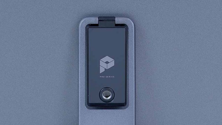 MSI Pro MP161 E2 Portable Monitor Review - GeekaWhat