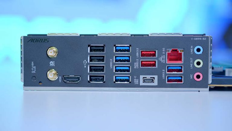 How to Build an Awesome RX 7900 XTX Gaming PC - GeekaWhat