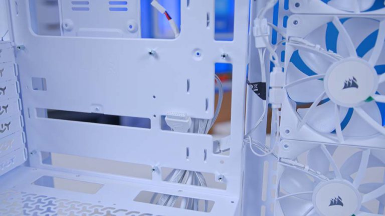 Corsair 3500X ARGB Case Review - GeekaWhat