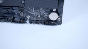 Gigabyte X870 AORUS Elite WiFi7 Review - GeekaWhat