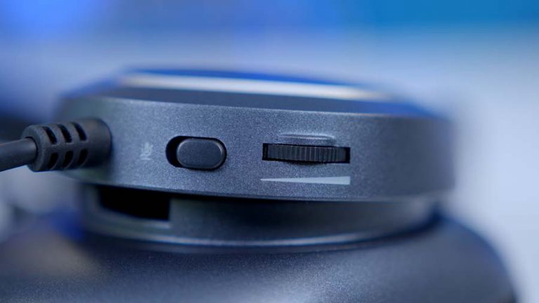 MSI MAESTRO 300 Gaming Headset Review - GeekaWhat