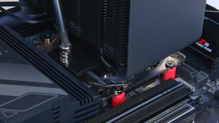 How to Build a Stunning $1300 Gaming PC - GeekaWhat