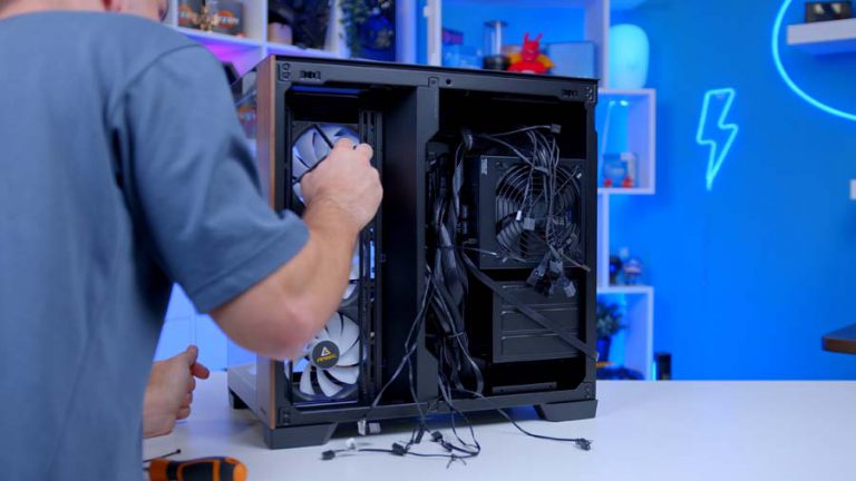 The Best High-End X870E Gaming PC Build Guide! - GeekaWhat