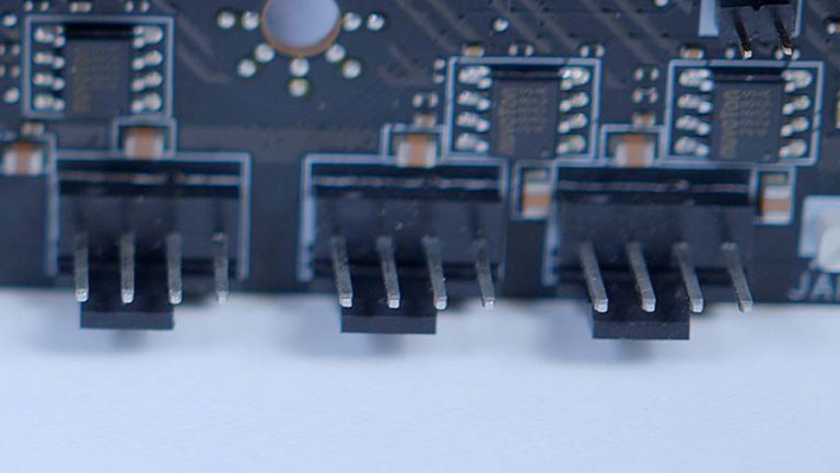 MSI MAG Z890 TOMAHAWK WiFi Review - GeekaWhat