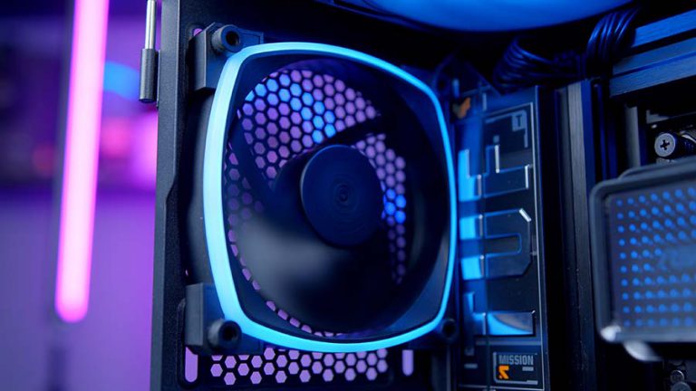 How to Build a Stunning $1600 Gaming PC - GeekaWhat