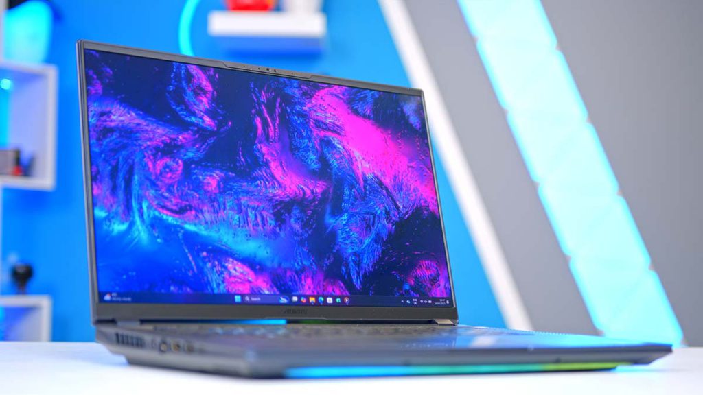 Gigabyte AORUS MASTER 16 Gaming Laptop Review - GeekaWhat